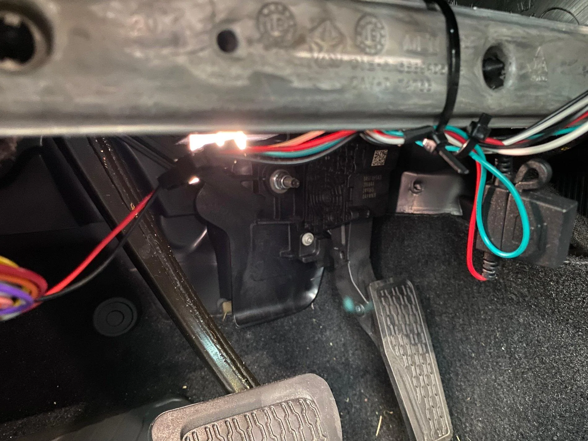 Rogue wiring under the steering kick panel | Jeep Gladiator (JT) News ...