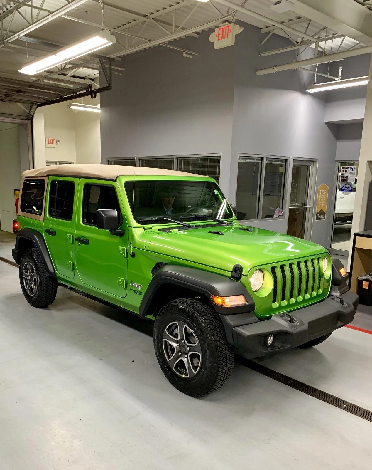 Bestop Tan soft top :) | Jeep Gladiator (JT) News, Forum, Community ...