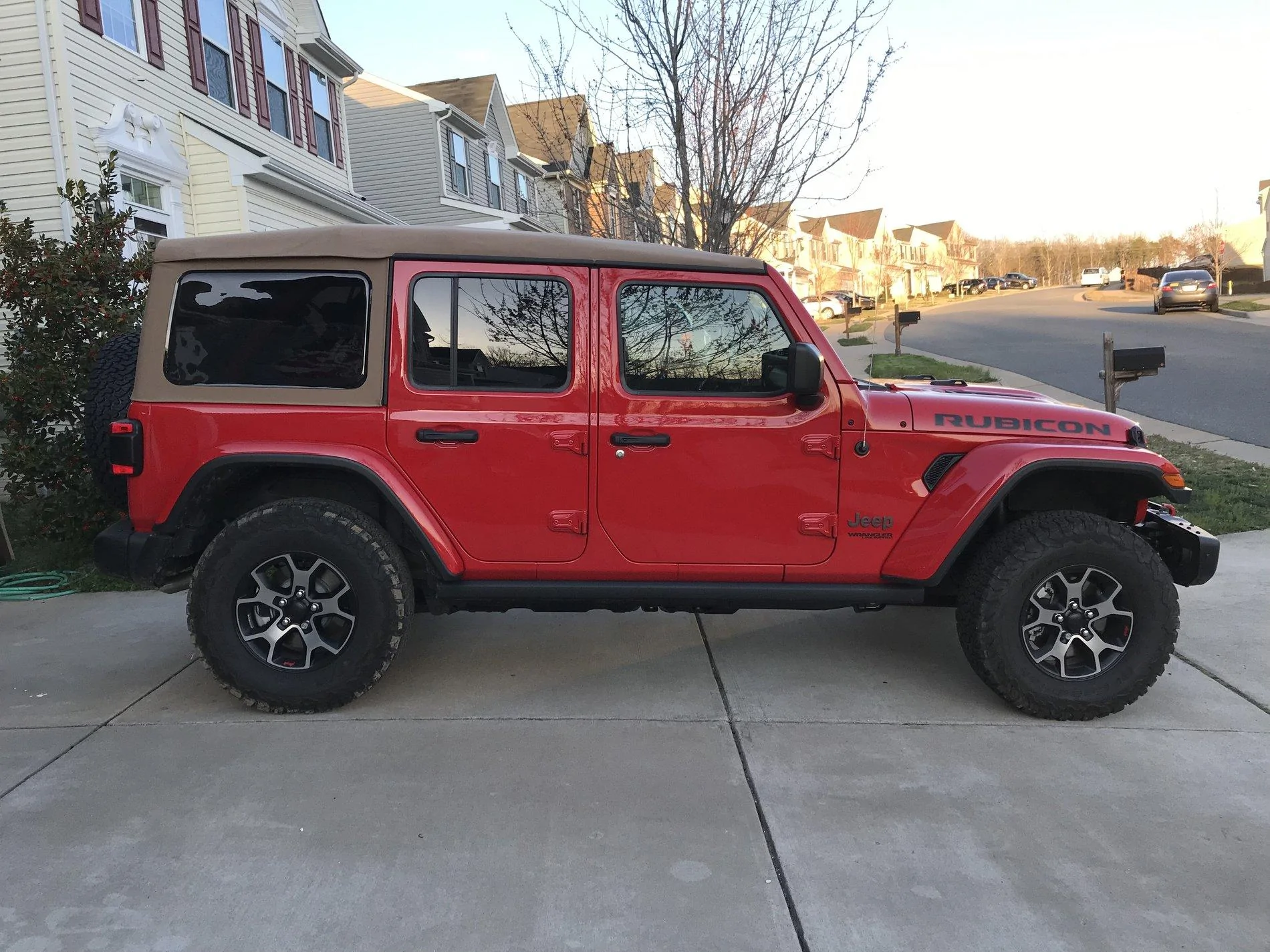 Bestop Tan soft top :) | Jeep Gladiator (JT) News, Forum, Community ...
