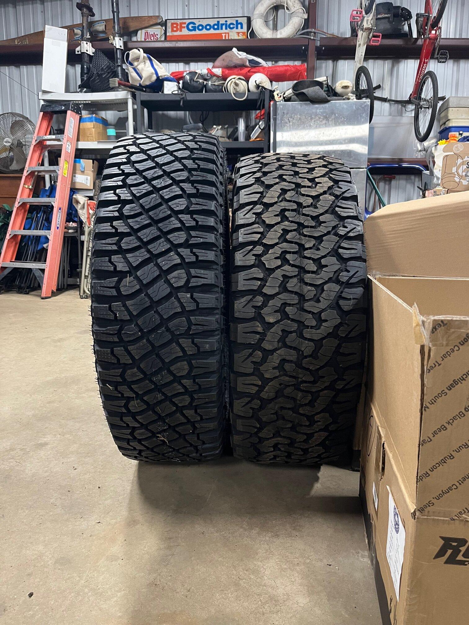 Rock Trix 17x9 et+12 with Goodyear Territory MT 315/70r17 initial ...