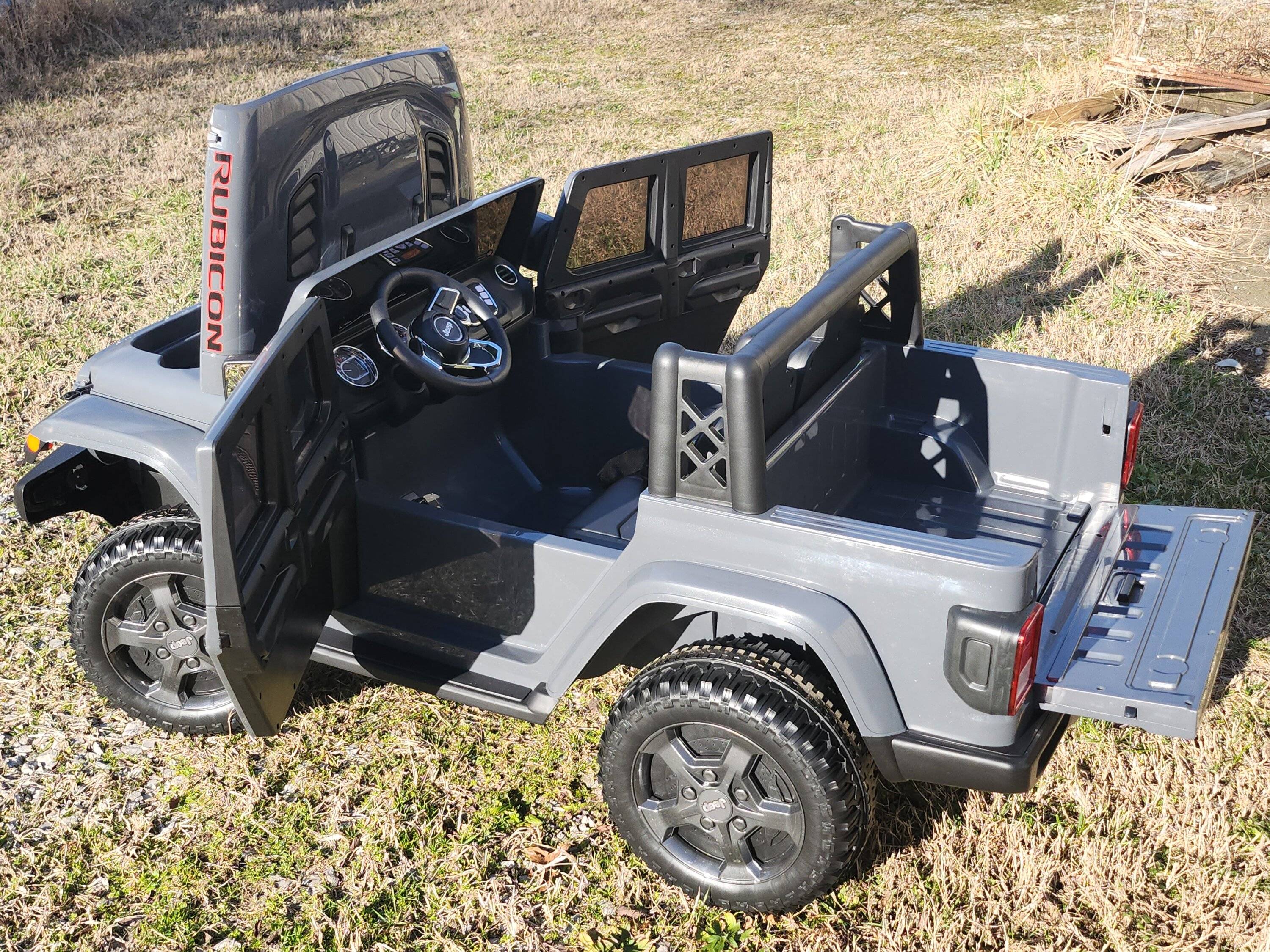 A New EV JT Rubicon In The Family | Jeep Gladiator (JT) News, Forum ...
