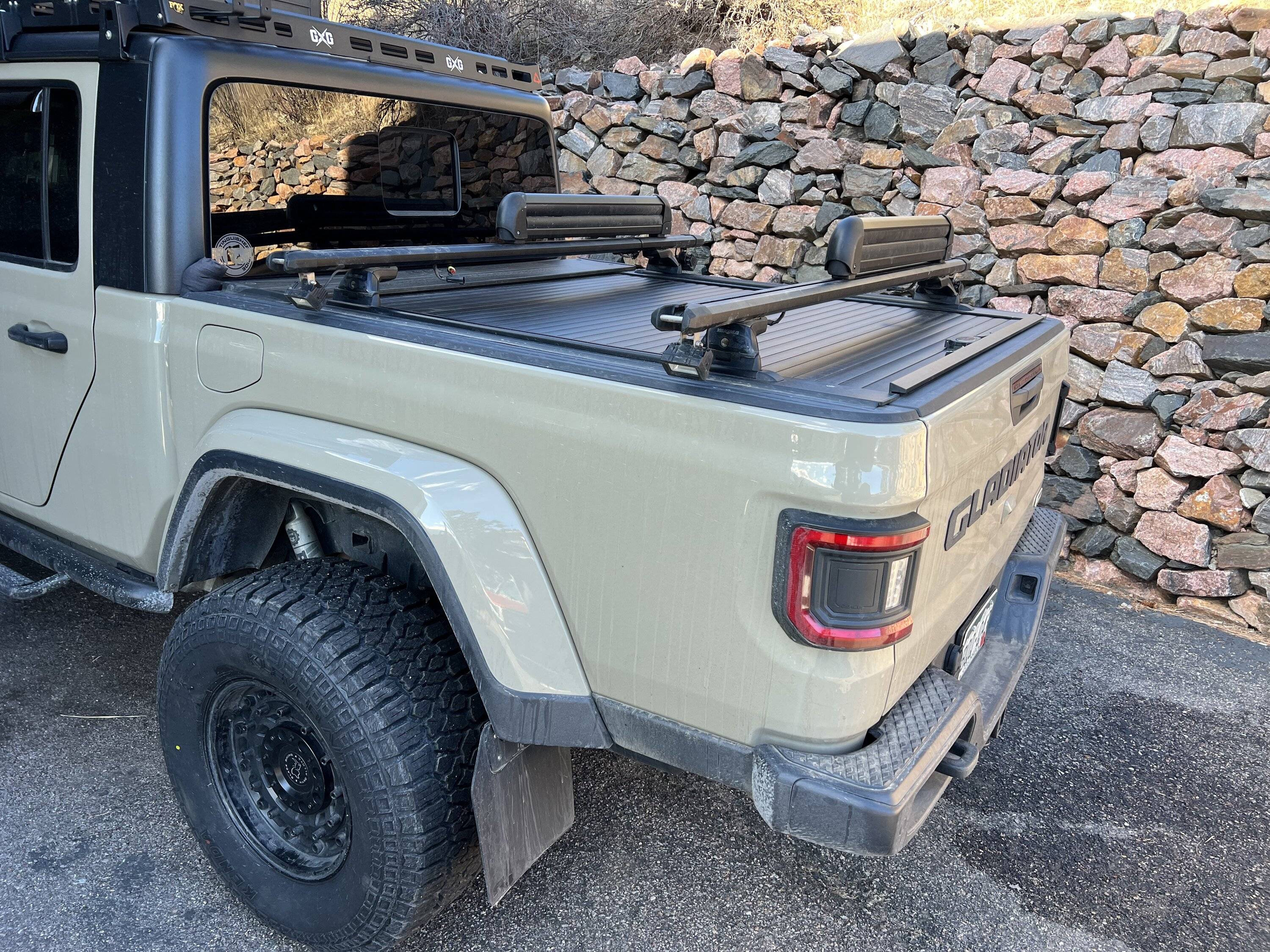Bak4xs + Yakima Overhaul HD Fab | Jeep Gladiator (JT) News, Forum ...