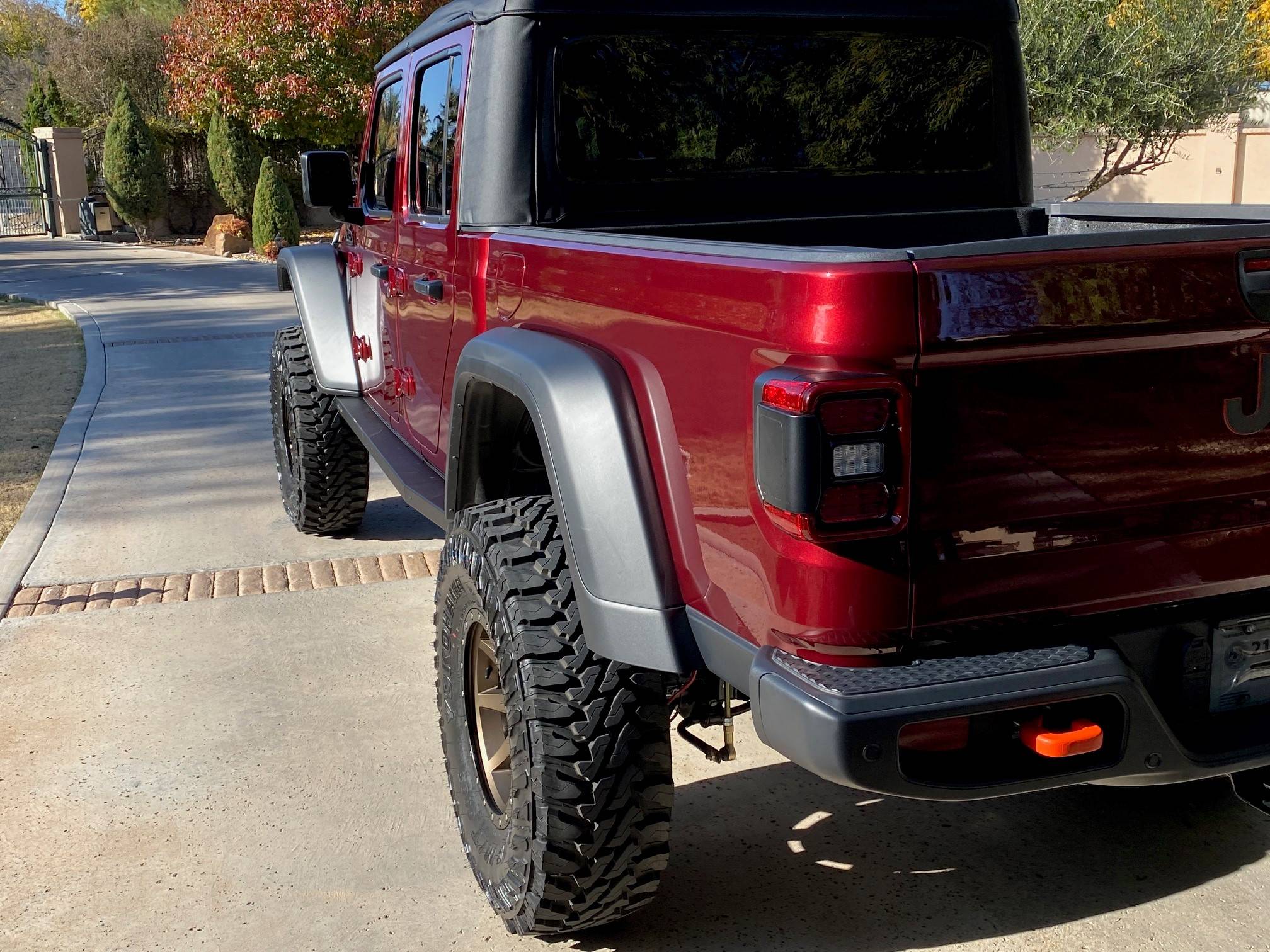 Texas - Jeep Gladiator Premium Soft Top For Sale - Factory Tinted Rear ...