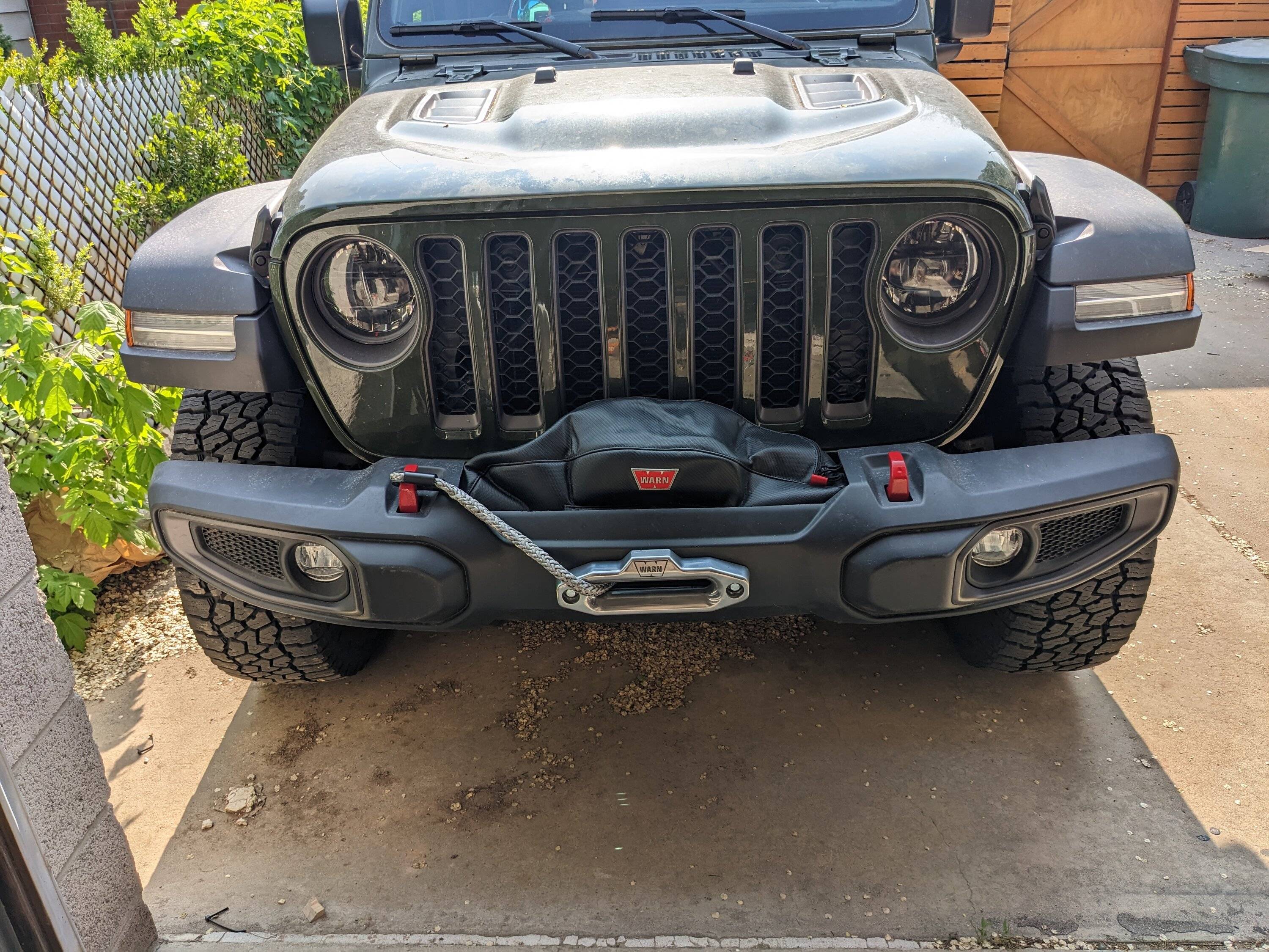 Installed a winch on my stock (plastic) Rubicon bumper - DIY writeup ...