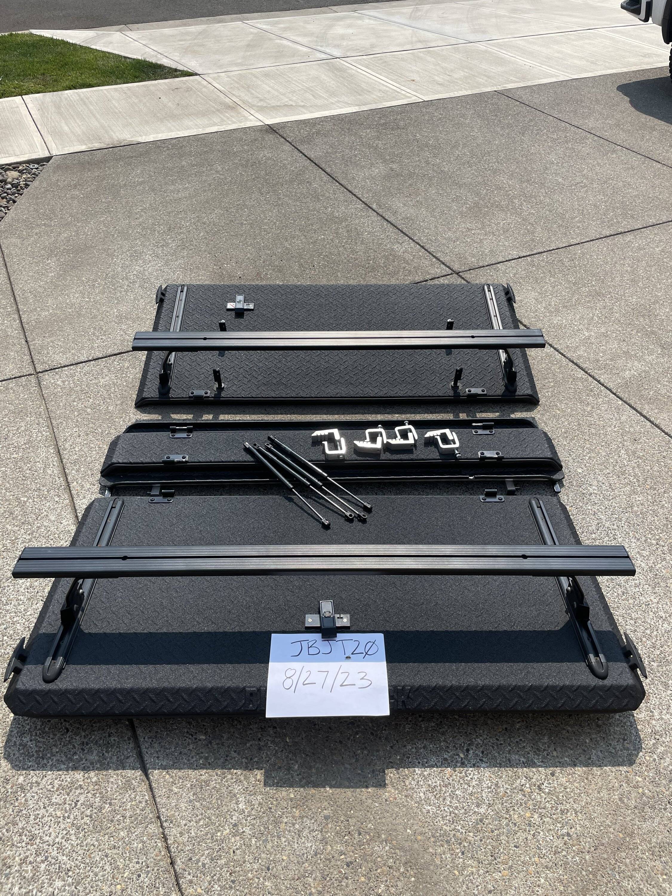 Oregon - Diamondback SE bed cover with front runner rack system | Jeep ...