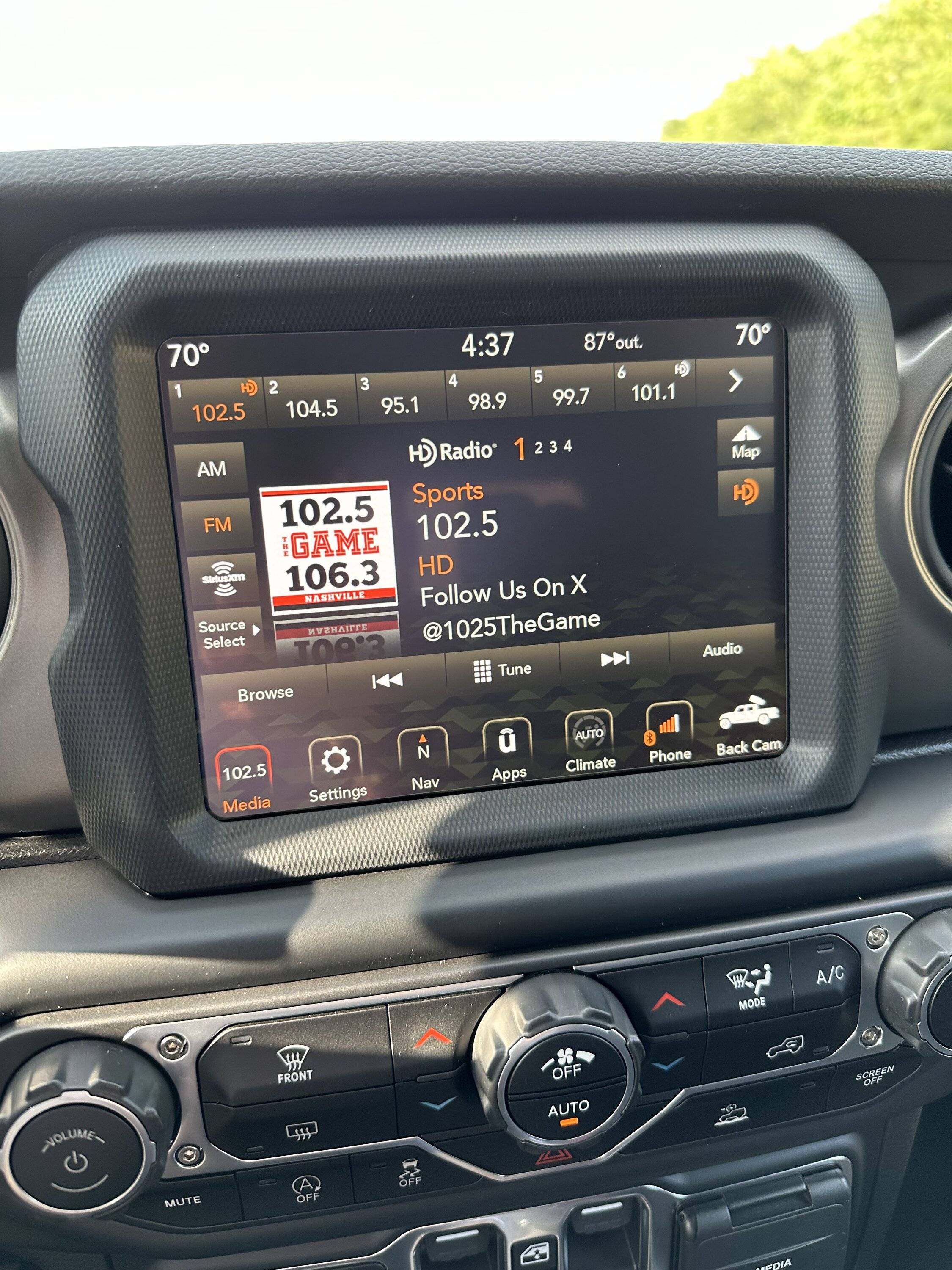 Tennessee - For sale- 8.4 uconnect Model # 68472596AM | Jeep Gladiator ...