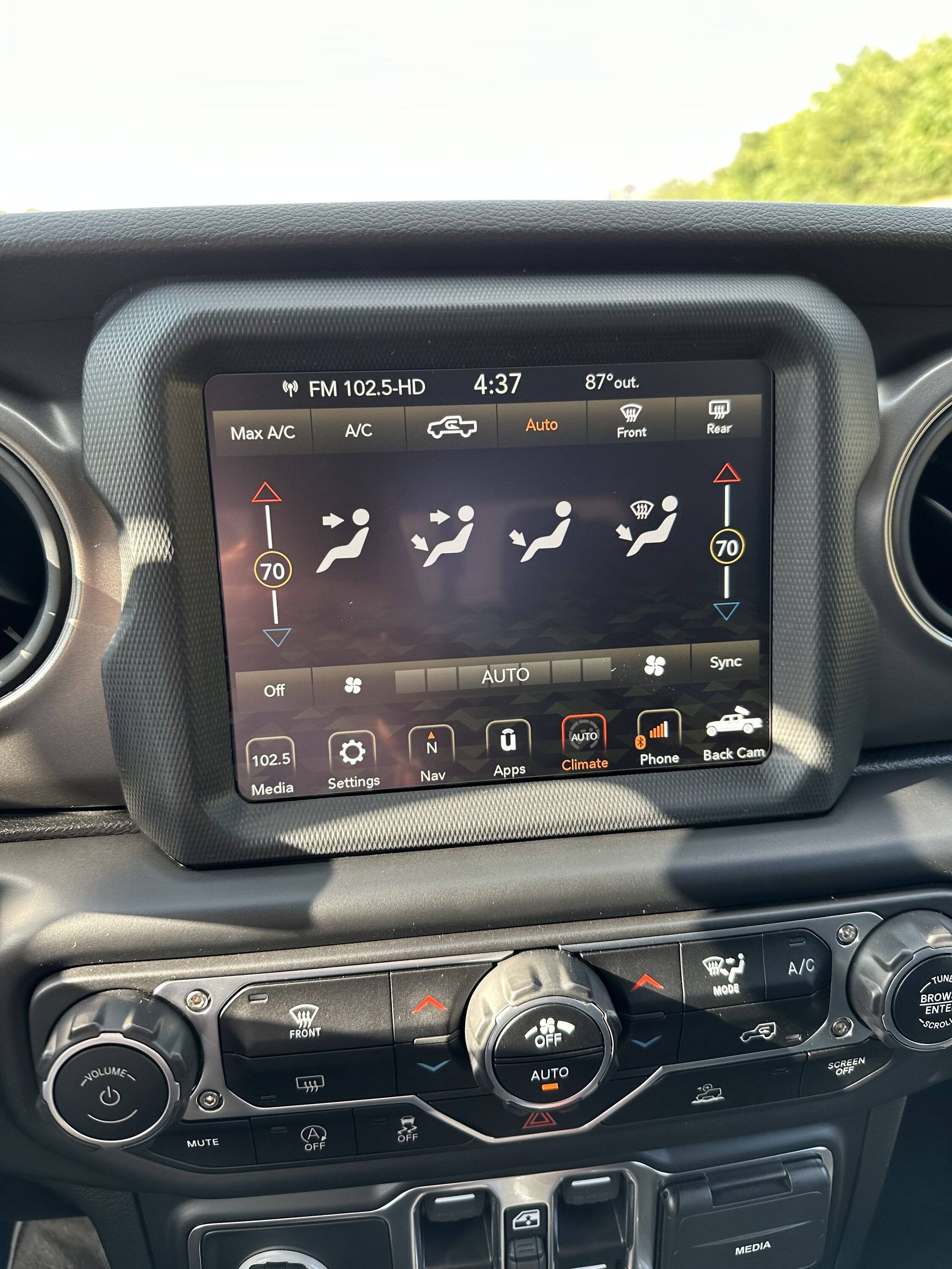 Tennessee - For sale- 8.4 uconnect Model # 68472596AM | Jeep Gladiator ...