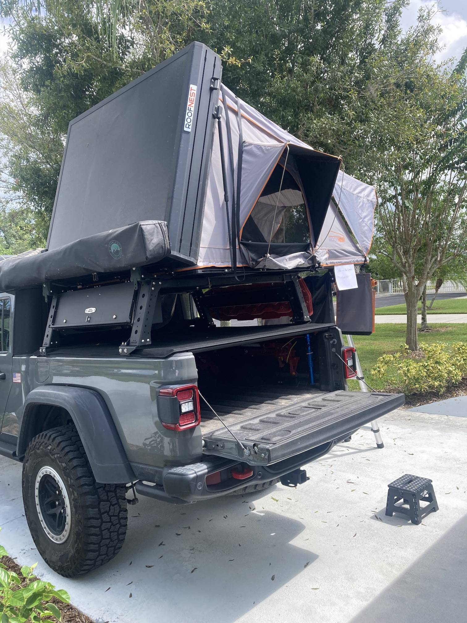 New York - Roofnest Condor Overland aluminum hardshell RTT $1,200 OBO ...