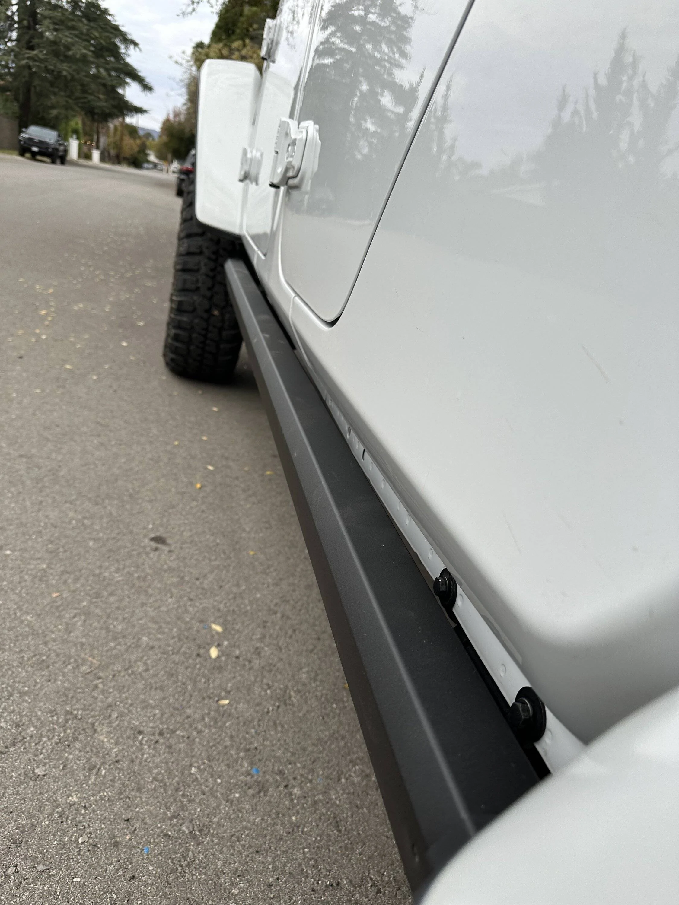 Installed the Rough Country Powered Running Boards | Jeep Gladiator (JT ...