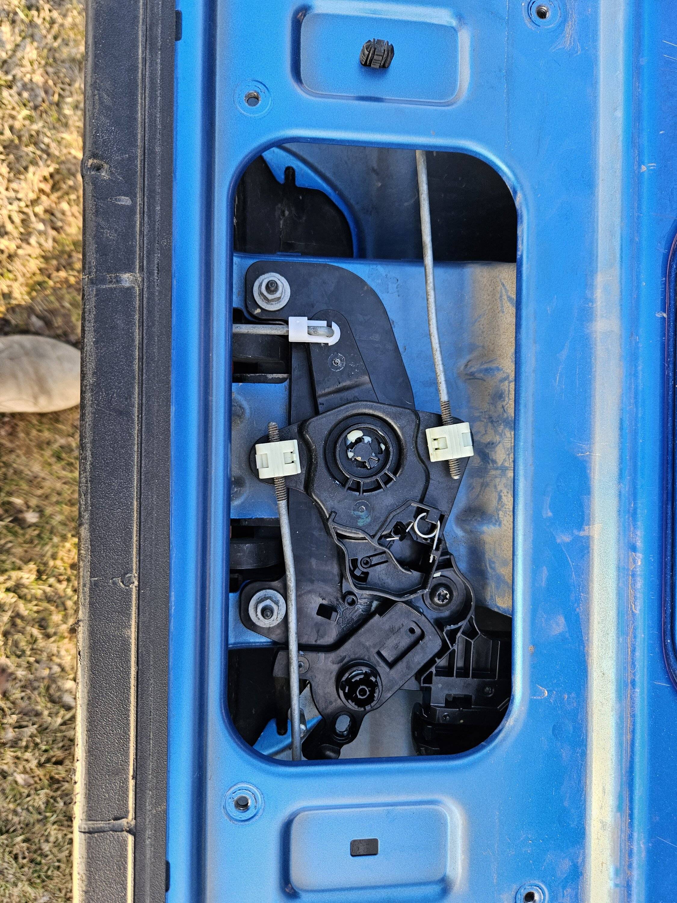 Tailgate lock - Is there an aftermarket option out there? | Jeep ...