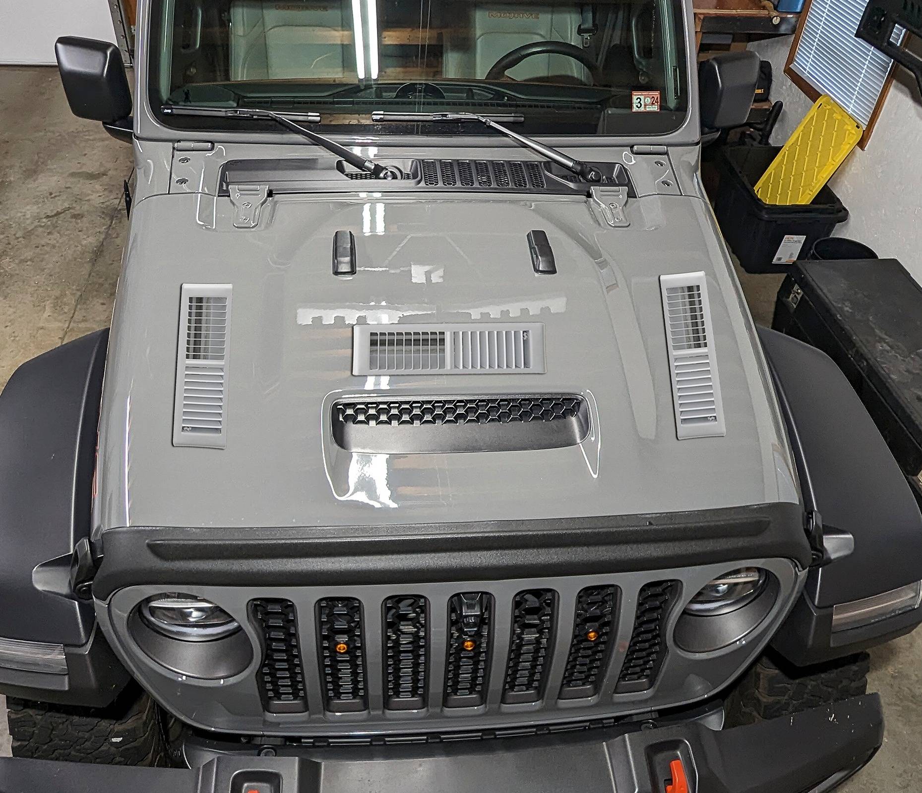 Rubicon hood vents | Jeep Gladiator (JT) News, Forum, Community ...