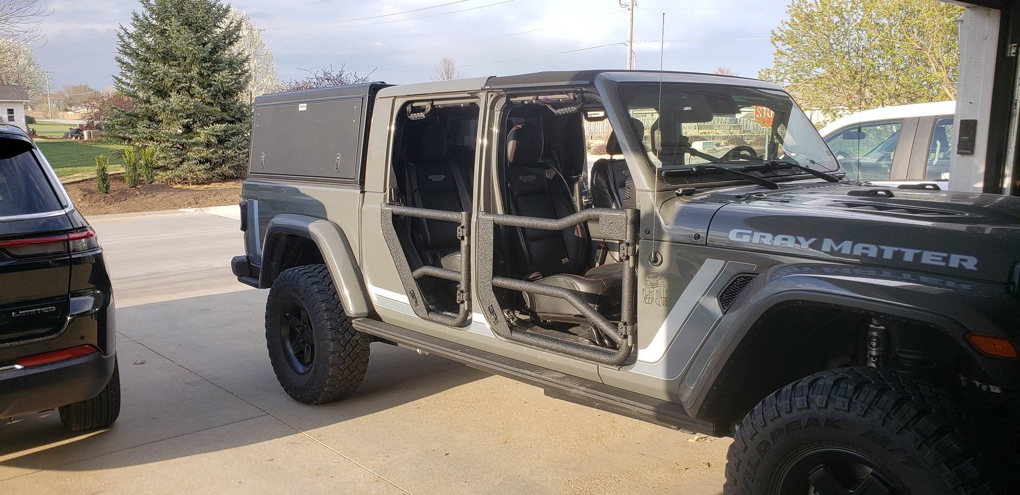 JT's with toppers/caps - how many of you take your JT hardtop off ...