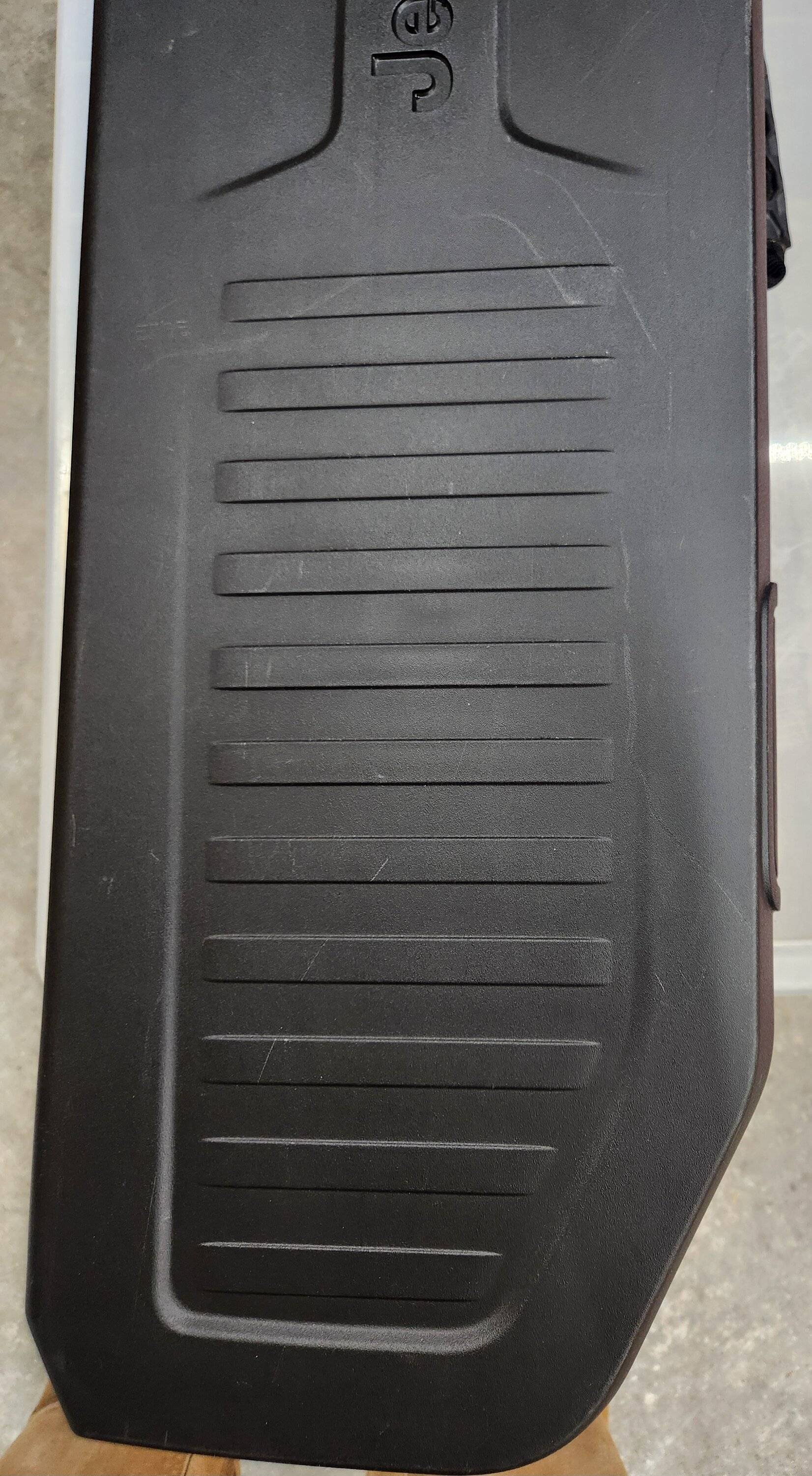 Washington - Factory locking rear underseat storage bin. Excellent ...