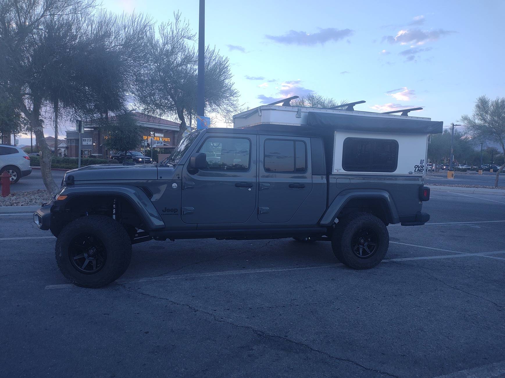 Photo Request: 2 inch lift w/ 33inch tires | Jeep Gladiator (JT) News ...