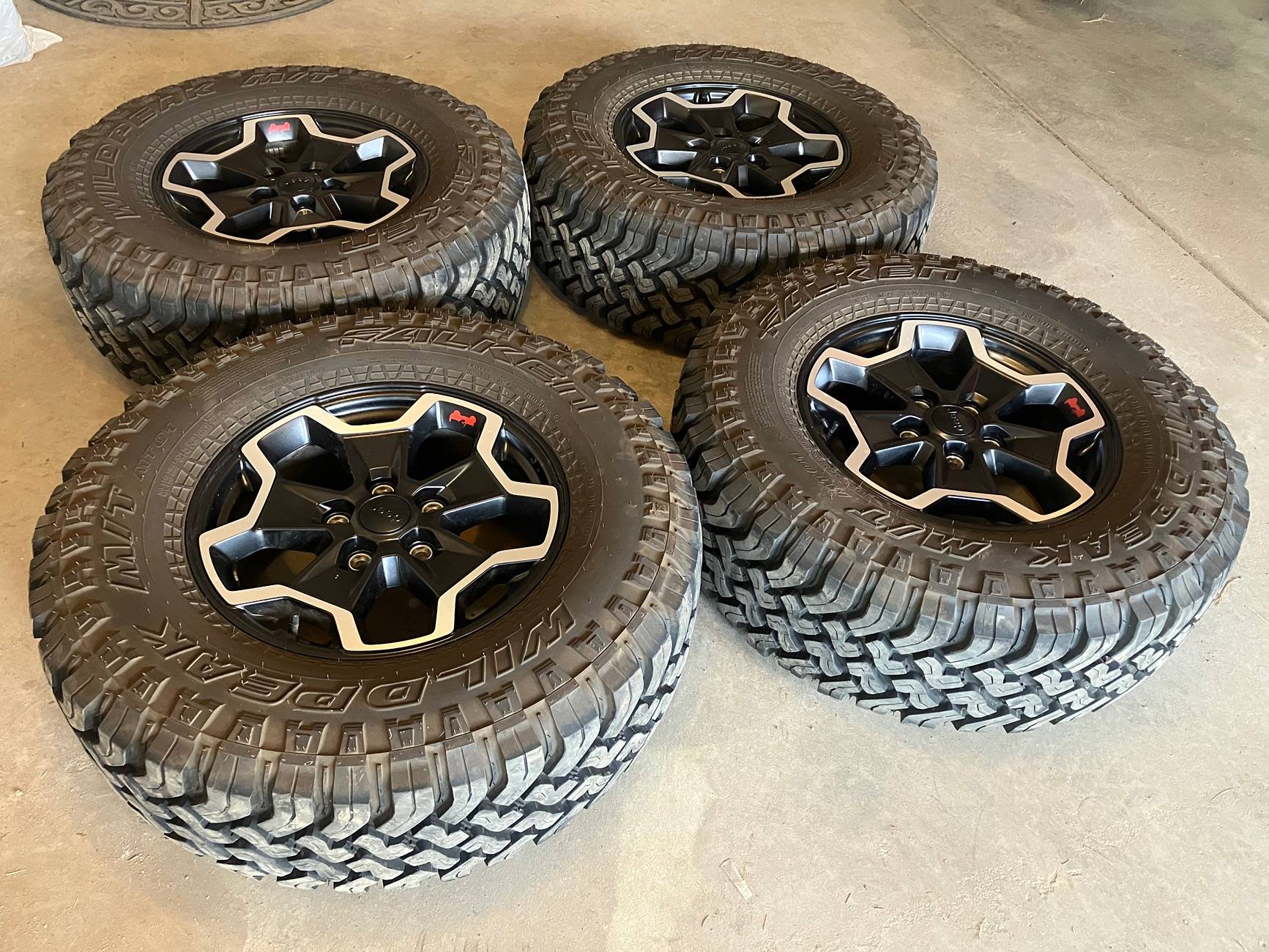 Colorado - OEM Rubicon NEW take off wheels/ tires | Jeep Gladiator (JT ...