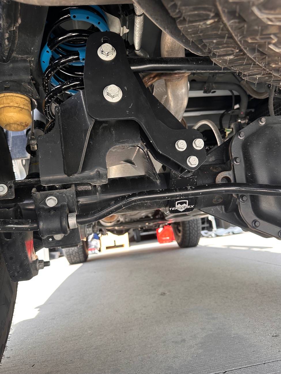 Rear track bar relocation bracket Skyjacker | Jeep Gladiator (JT) News ...