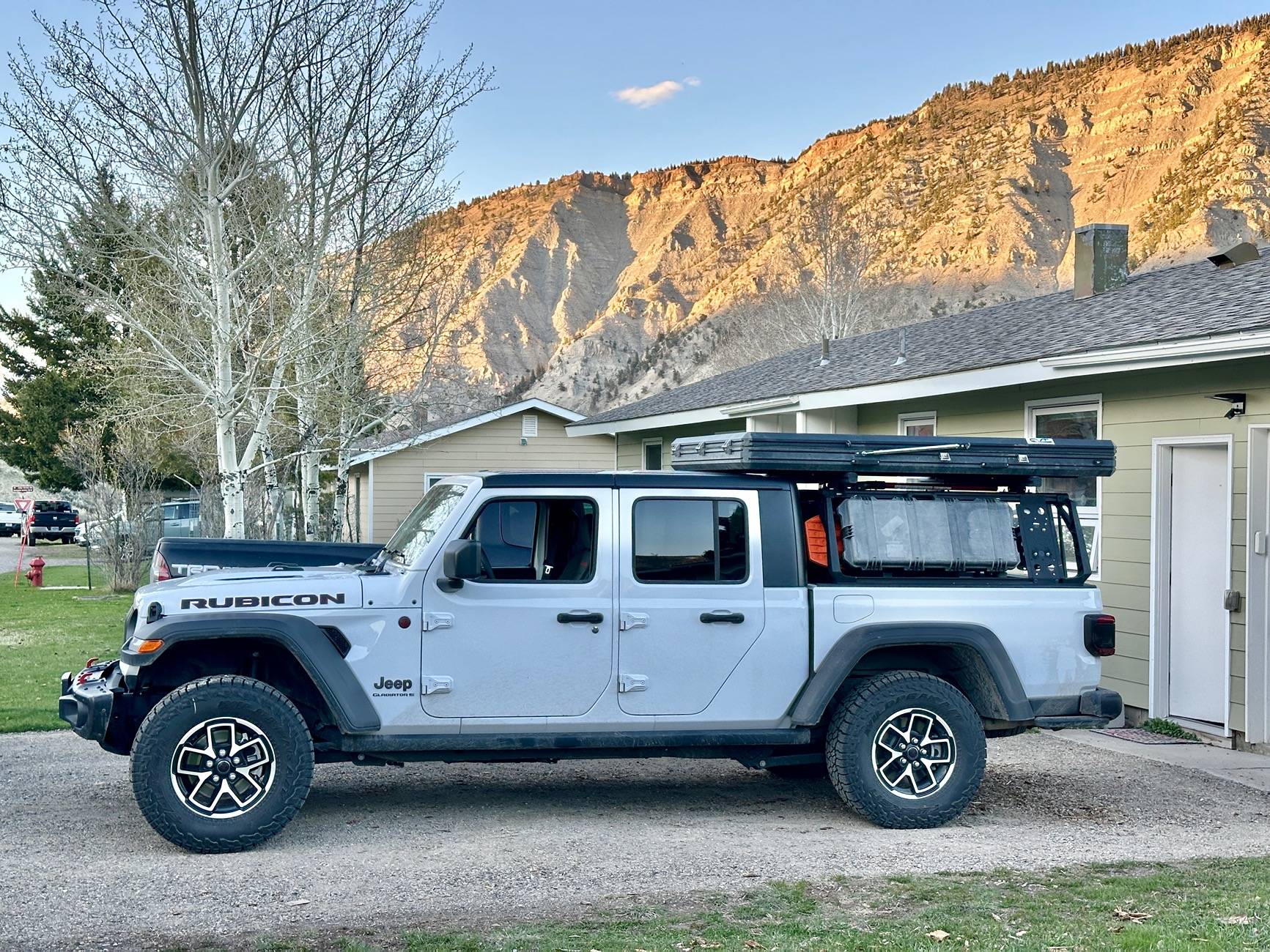 Installed my Letiner forged bed rack, CVT Mt hood tent, and decked ...