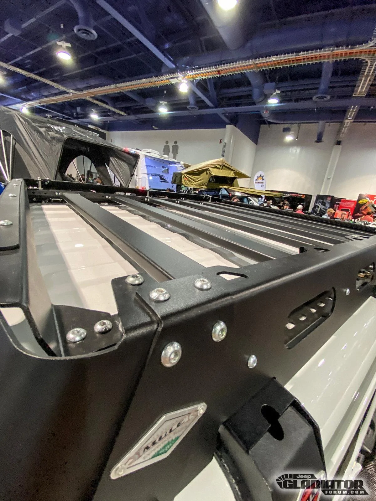Expedition One / Fat Bob's Garage Gladiator Build [SEMA 2019] | Jeep ...