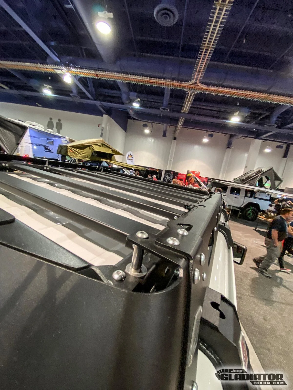 Expedition One / Fat Bob's Garage Gladiator Build [SEMA 2019] | Jeep ...