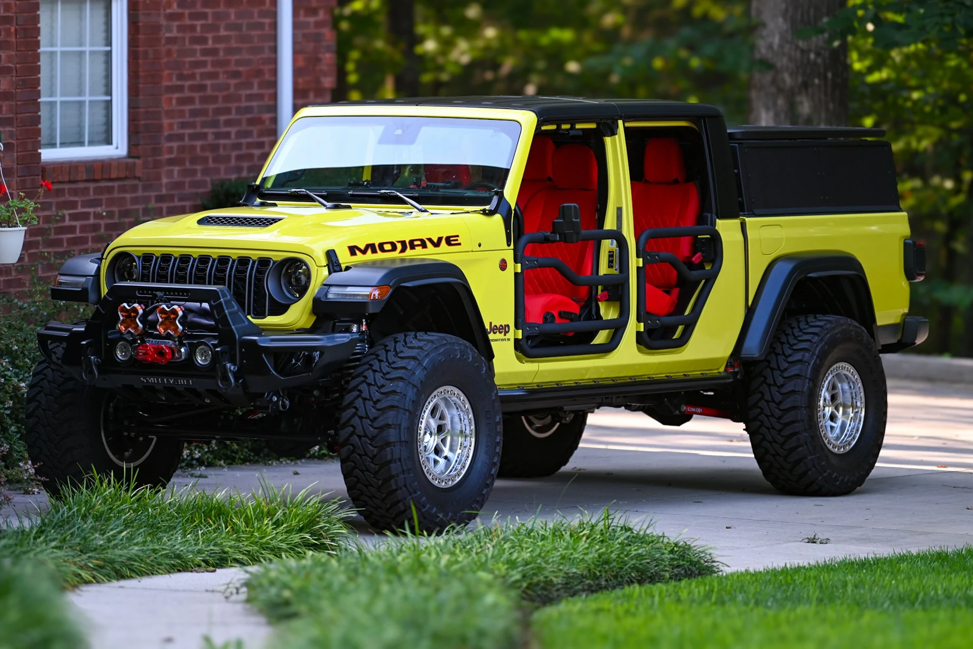 Leveling Mojave with a AEW 2" Puck Lift | Jeep Gladiator (JT) News ...