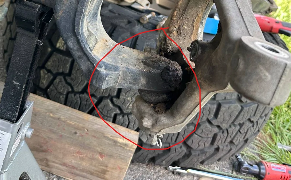 2021 Jeep Gladiator Willys front passenger side clunk. | Page 2 | Jeep ...