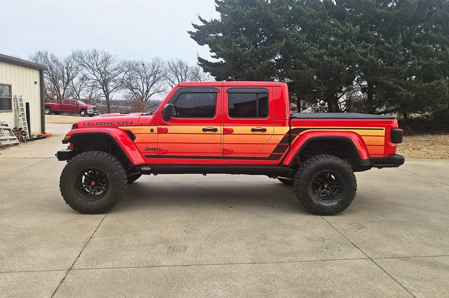 Got it on the road with old school wrap, 3.5" lift and 37s. All I lack ...