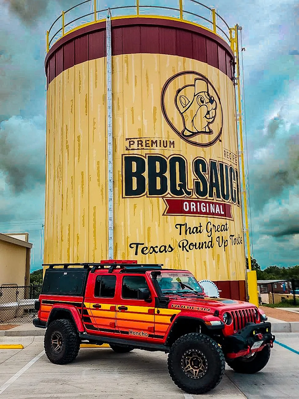 Got it on the road with old school wrap, 3.5" lift and 37s. All I lack ...